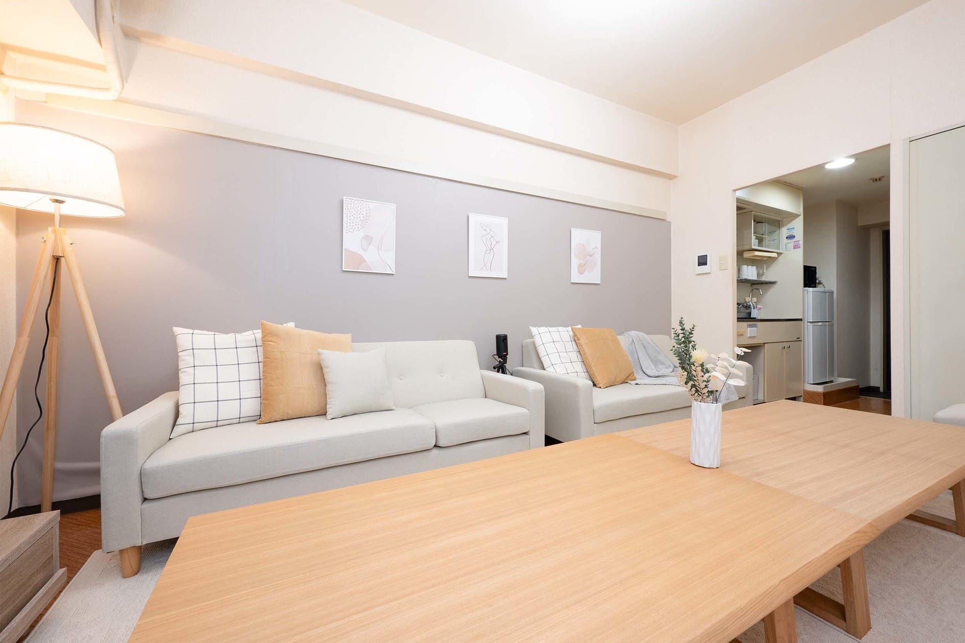 🎬【関内駅徒歩1分】100インチプロジェクター＆大画面TV🎮ゲーム5種🎲ボドゲ10種/たこパOK🍳女子会/誕生日会に最適の写真8