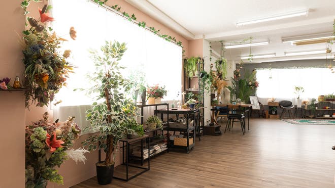 プチリニューアル。控室あり。自然光がたっぷり入る使いやすいシンプルな撮影スタジオ。の写真5