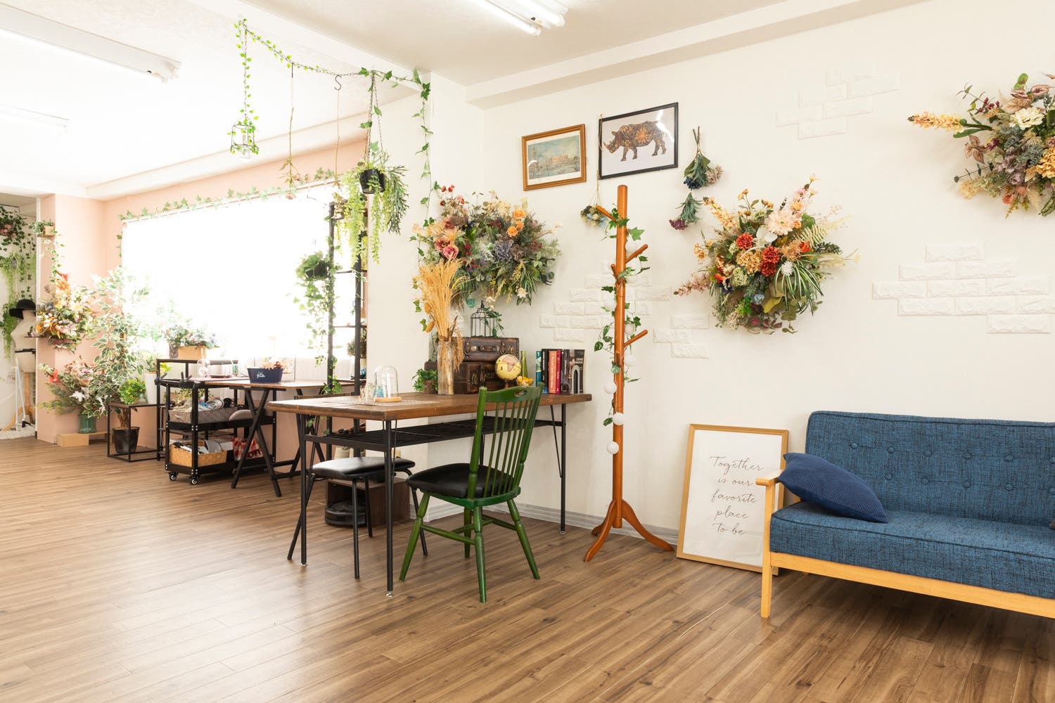 プチリニューアル。控室あり。自然光がたっぷり入る使いやすいシンプルな撮影スタジオ。の写真7