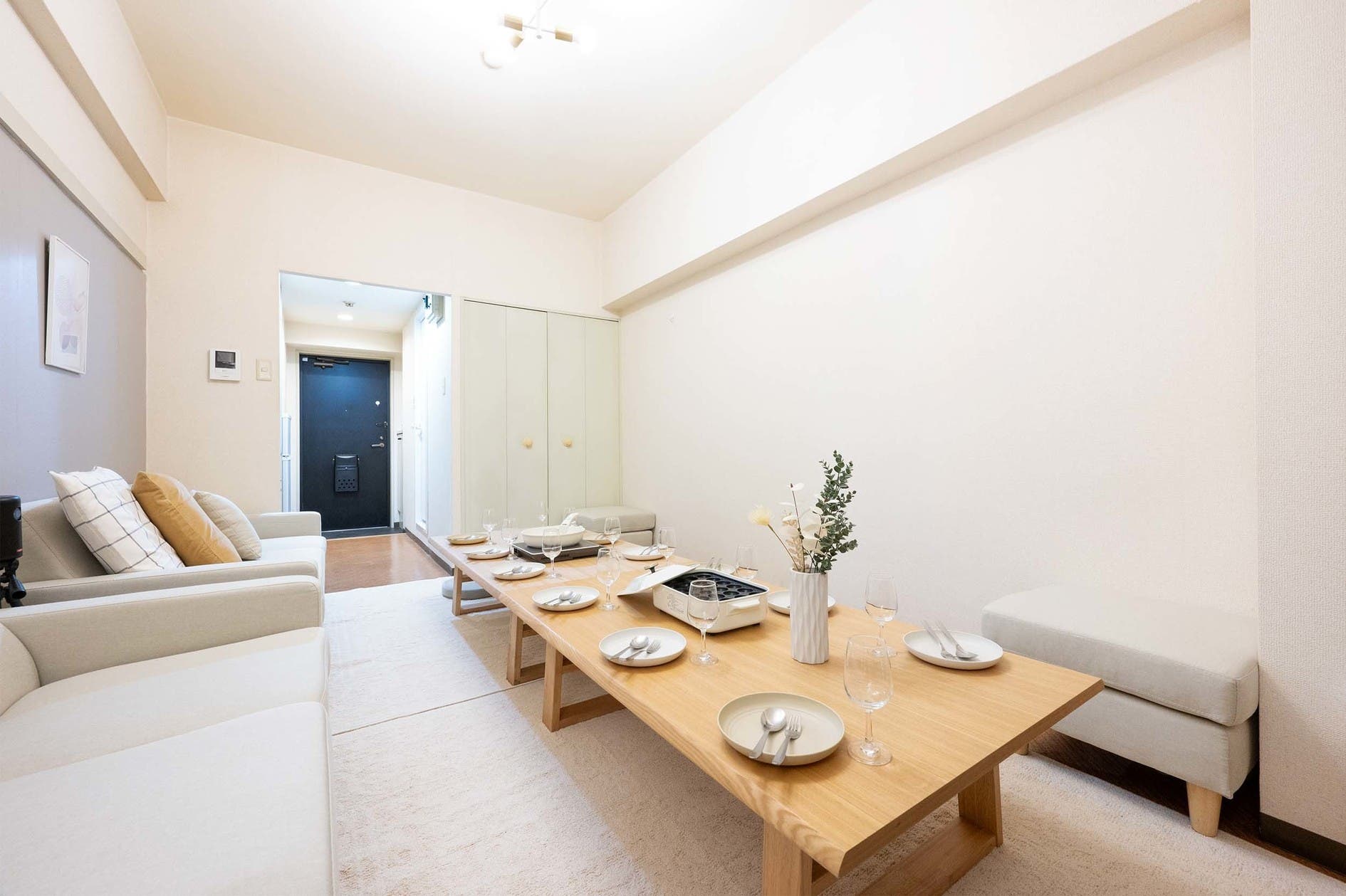 🎬【関内駅徒歩1分】100インチプロジェクター＆大画面TV🎮ゲーム5種🎲ボドゲ10種/たこパOK🍳女子会/誕生日会に最適の写真13