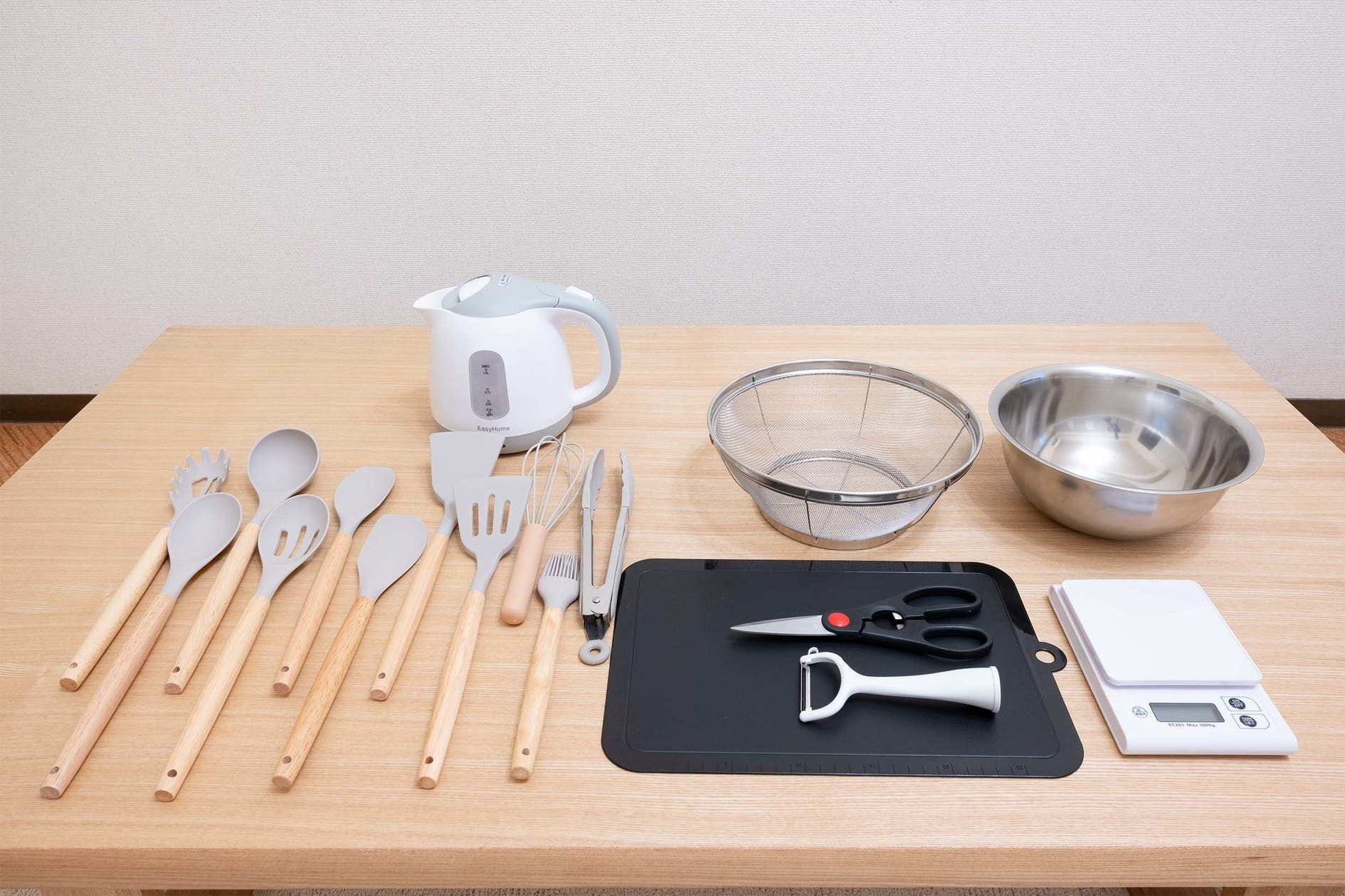 🎬【関内駅徒歩1分】100インチプロジェクター＆大画面TV🎮ゲーム5種🎲ボドゲ10種/たこパOK🍳女子会/誕生日会に最適の写真20