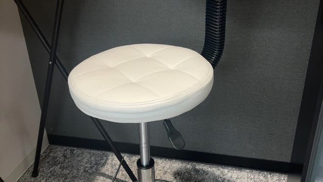 ✨12~1月値下げ中✨【大宮駅東口徒歩2分】1名用個室✨WiFi無料・ドリンク/会議・面接に!オンライン会議室No.202の写真2