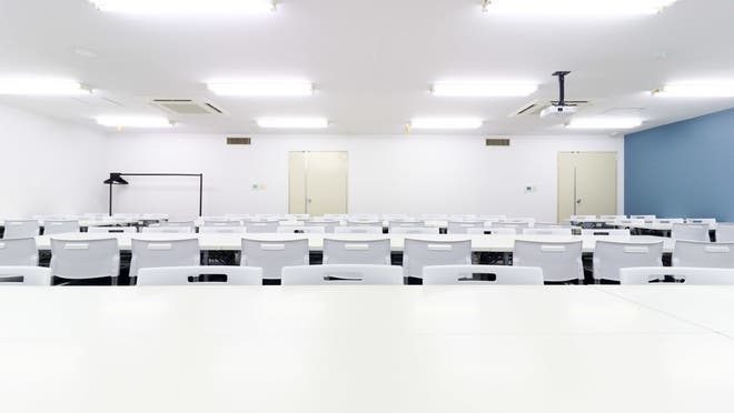 【JR博多駅東5出口徒歩15秒!筑紫口徒歩1分!105名利用可】プロジェクター・WiFi無料!ふれあい貸し会議室 博多No126の写真10