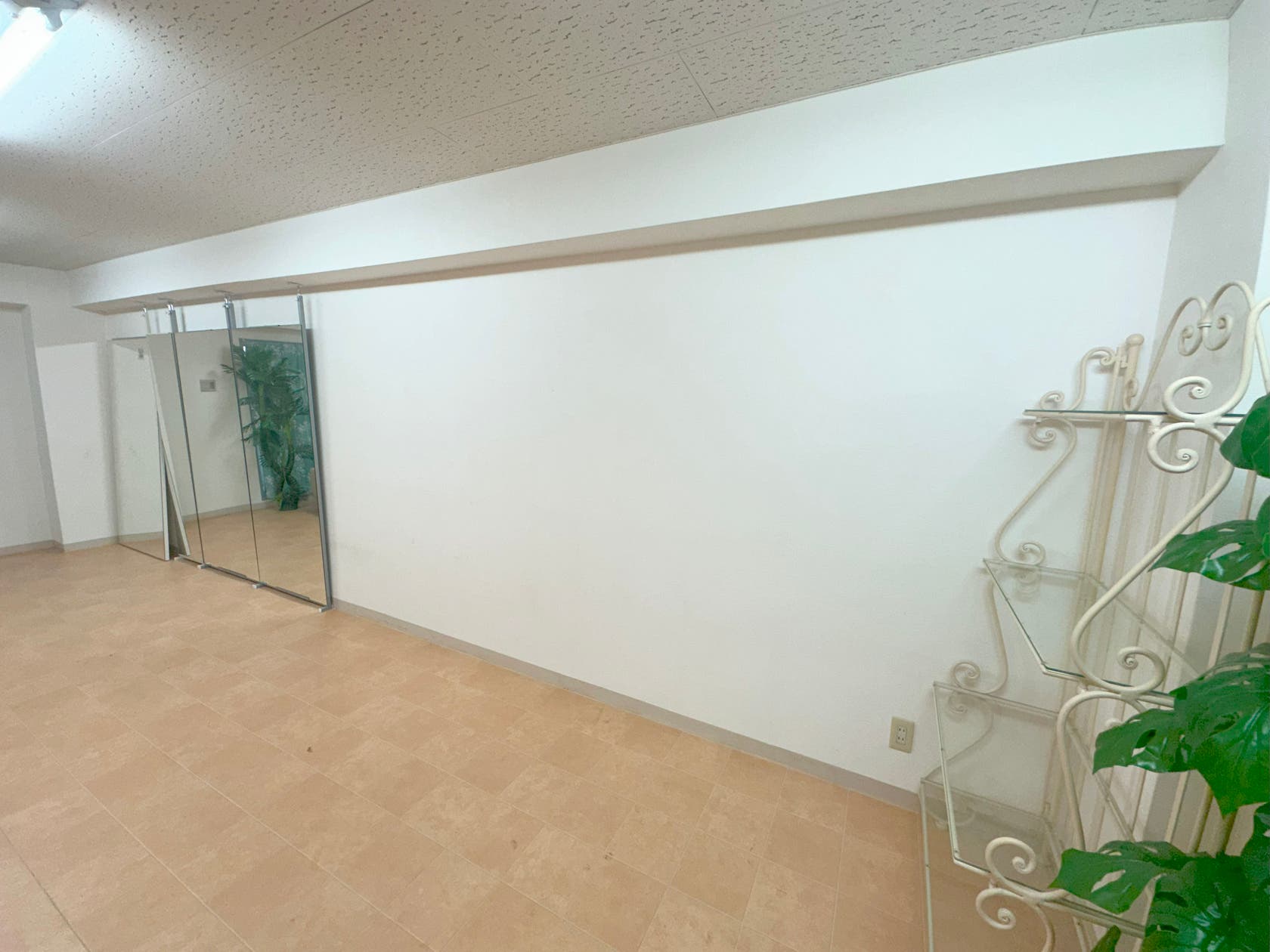 【高円寺駅徒歩３分】フォトウエディングのメイク、ウエディングヘアメイクリハーサル、フェイシャルエステ、ヨガ、動画撮影などに最適の写真4