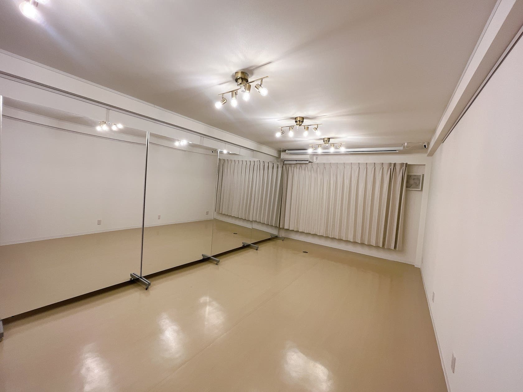 【Room1】郡山駅車15分・福島放送局バス3分｜24名可・完全個室・WiFiホワイトボード無料の多目的スペース🌿の写真7