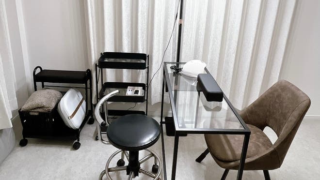 【Room2】サロン利用可 備品無料|完全個室のプライベート空間 | ナチュラルで清潔感のあるレンタルルーム🌿の写真2