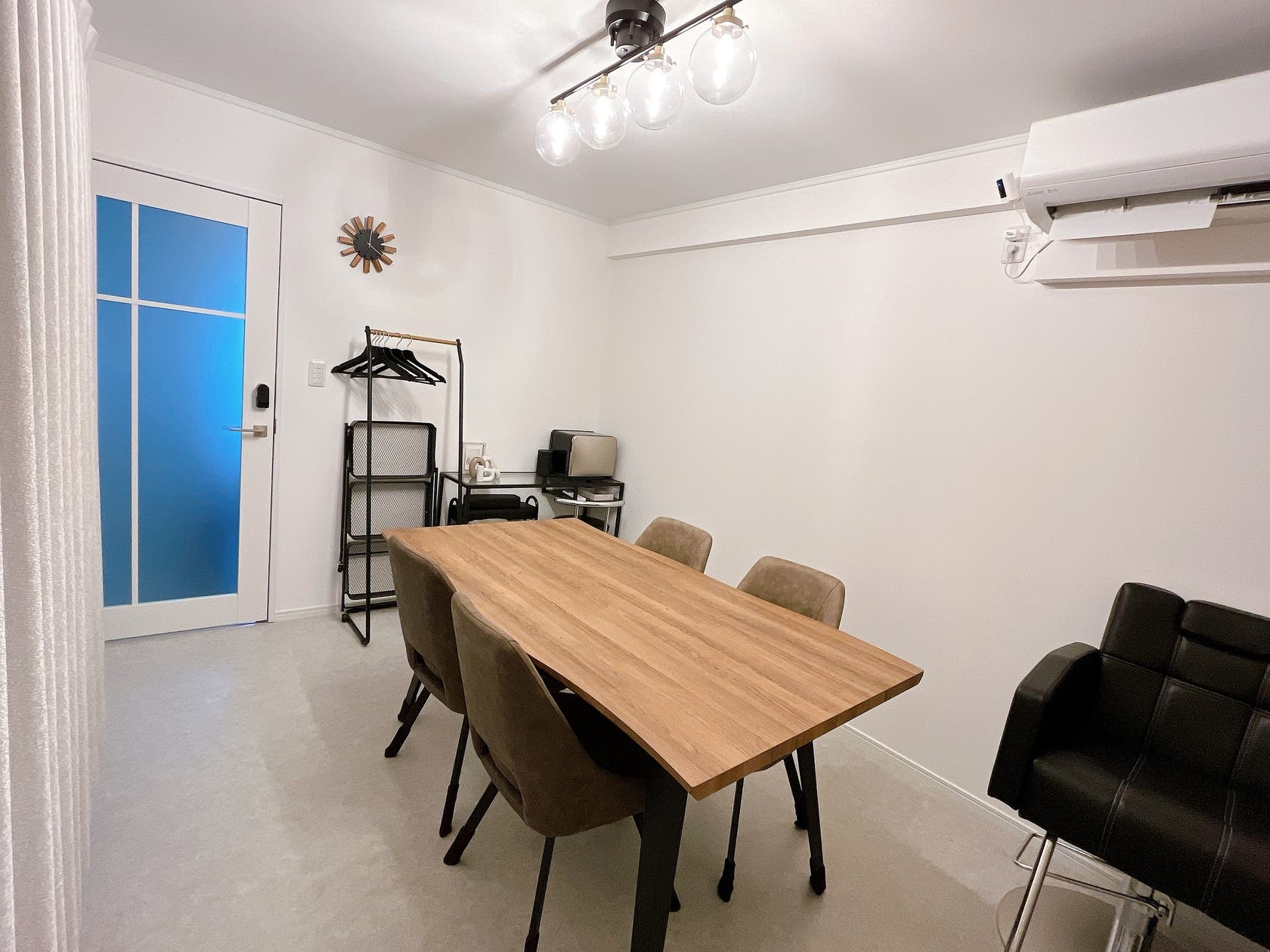 【Room2】サロン利用可 備品無料｜完全個室のプライベート空間 | ナチュラルで清潔感のあるレンタルルーム🌿の写真5