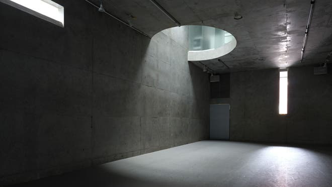 コンクリート打ち放しのデザイナーズレンタルスタジオ 新宿から丸ノ内線で8分の東高円寺駅から徒歩圏内の写真2