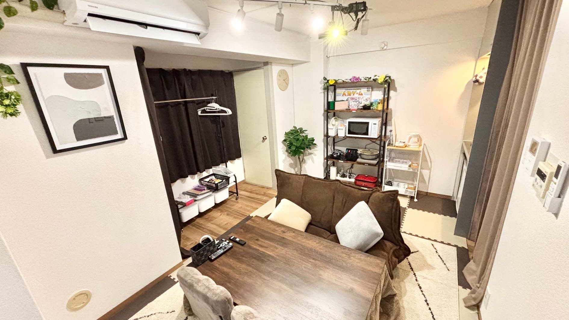 １H～利用可💛阪急十三駅徒歩６分🔥ほっこりデートからオフ会まで❣️84㌅スクリーンでマイ映画館🎞️マットレスソファでゴロゴロ～の写真8