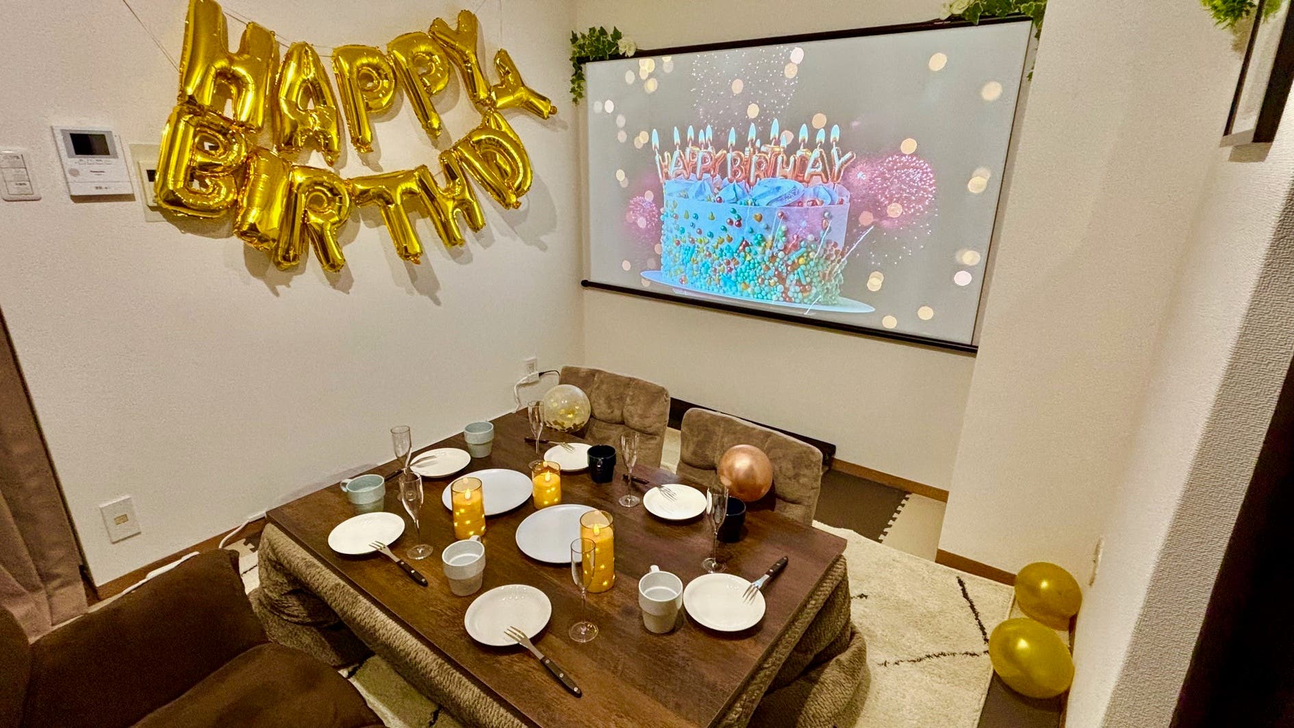 １H～利用可💛阪急十三駅徒歩６分🔥ほっこりデートからオフ会まで❣️84㌅スクリーンでマイ映画館🎞️マットレスソファでゴロゴロ～の写真9