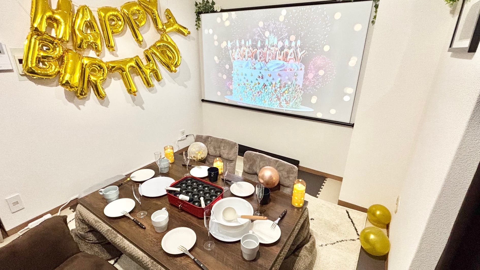 １H～利用可💛阪急十三駅徒歩６分🔥ほっこりデートからオフ会まで❣️84㌅スクリーンでマイ映画館🎞️マットレスソファでゴロゴロ～の写真16