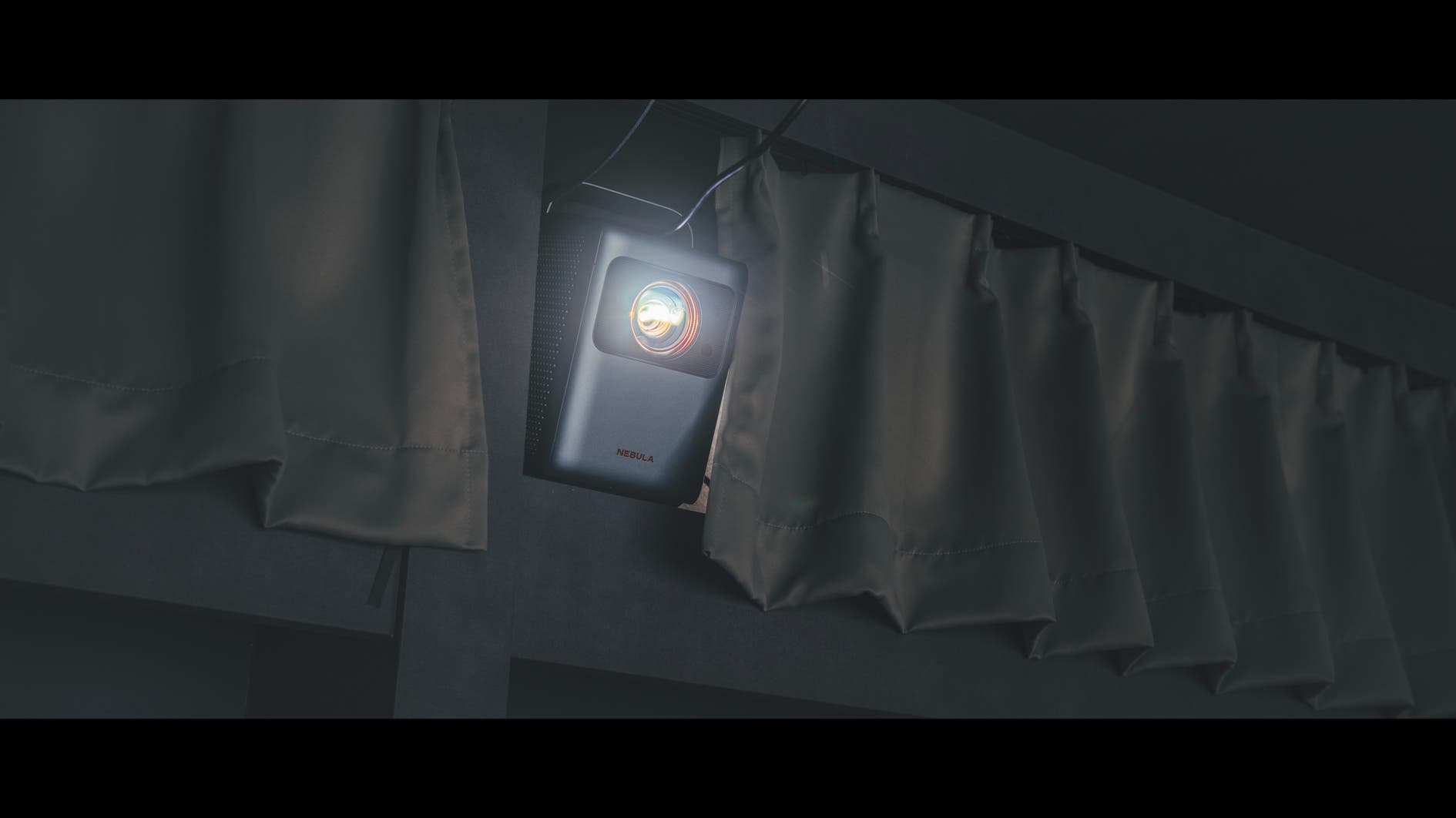 📹プロジェクター（Anker Nebula Cosmos Laser 4K）	の画像1