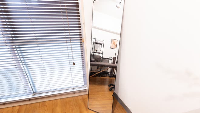 茶色を基調とした落ち着いたあたたかい「corelabo208 CHAIRO」名古屋駅徒歩5分✨エステ・ネイル・整体✨可燃ごみ無料の写真8