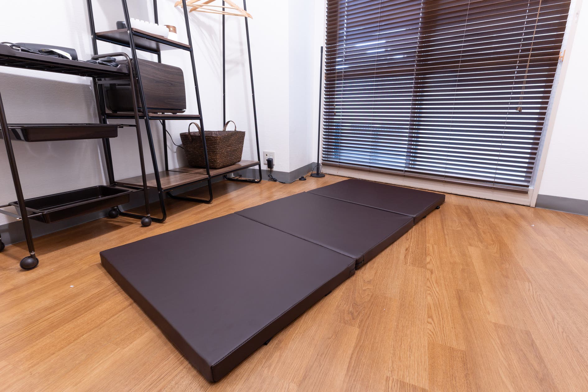 茶色を基調とした落ち着いたあたたかい「corelabo208　CHAIRO」名古屋駅徒歩５分✨エステ・ネイル・整体✨可燃ごみ無料の写真13