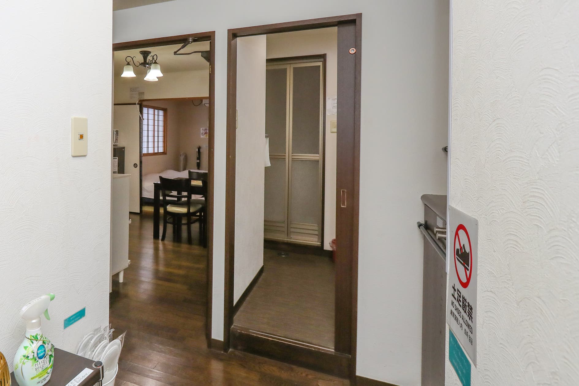 【忘年会・新年会に！】金沢駅徒歩5分、キッチン付き個室2LDK！女子会・誕生日会・ママ会・コスプレ撮影・会議利用などに！の写真5