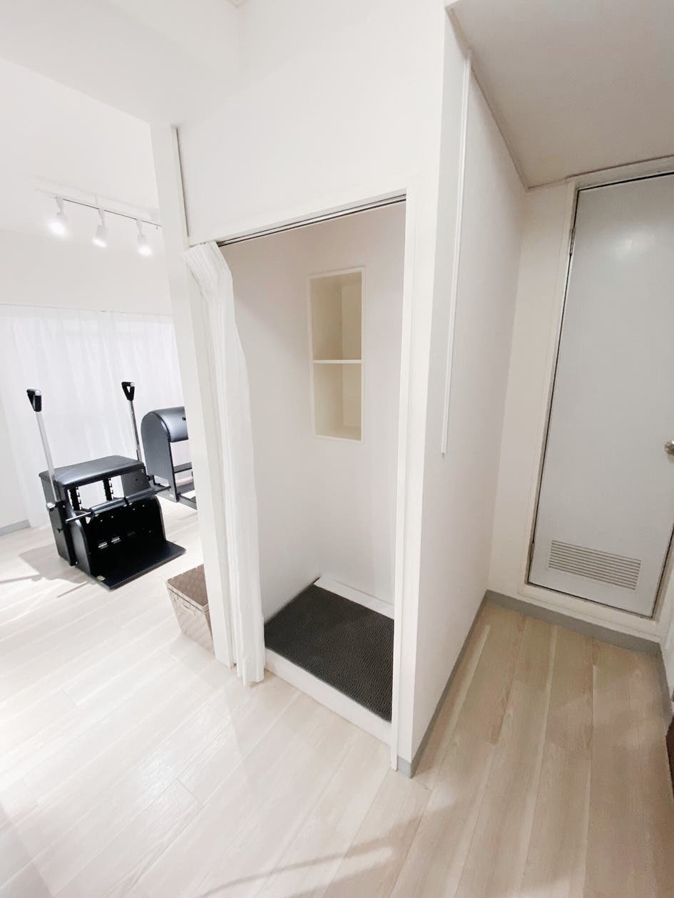 【恵比寿駅3分×マシンピラティスレンタルスタジオ/33㎡で広々】駅近 備品充実 白基調 清潔感のあるプライベートスタジオの写真27
