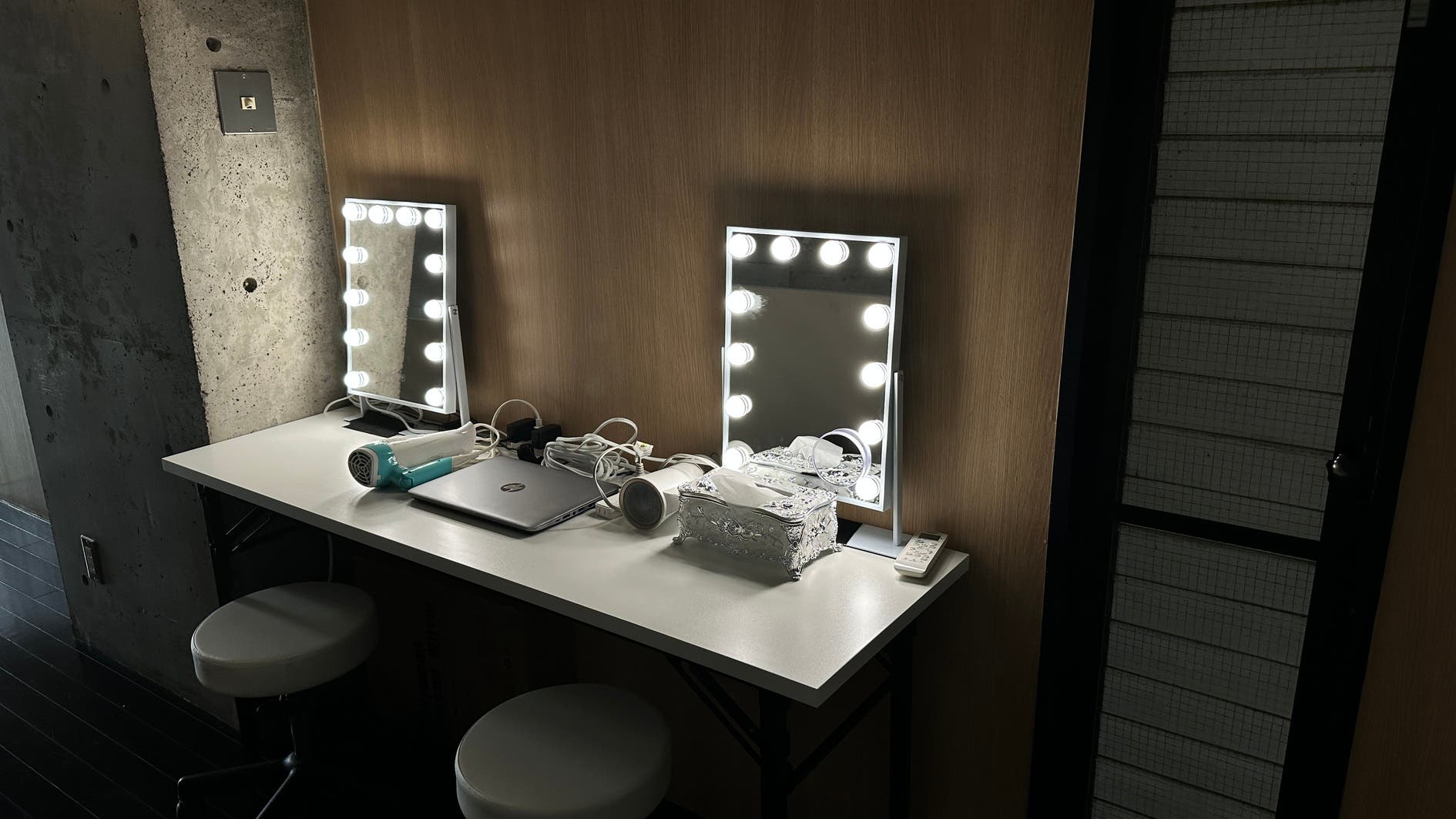 【栄から徒歩圏内】1時間からOK/商用利用可/撮影/コスプレ/配信/本格撮影スタジオ【新栄フォトスタジオ】の写真3