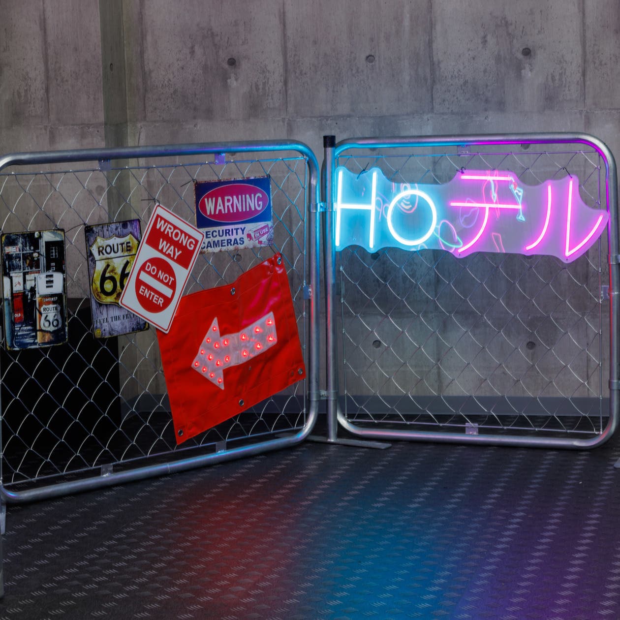 サイバー＆ゲーミング風スタジオ、駅・駐車場直結なので移動も楽々です！の写真8