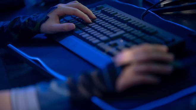 サイバー&ゲーミング風スタジオ、駅・駐車場直結なので移動も楽々です!の写真5