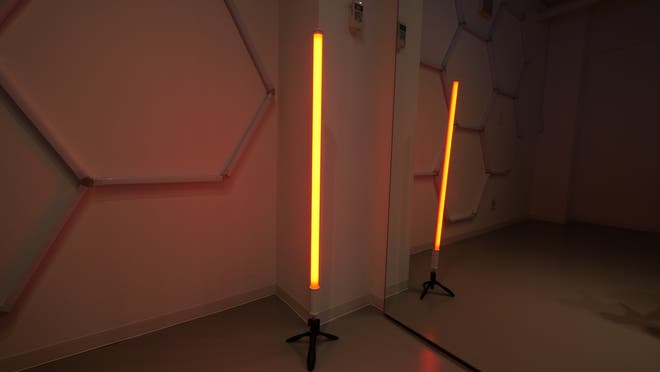 【柏駅4分】真っ白な内装で清潔感✨|20平米|リノリュウム床|天井高く開放的|5人で余裕でダンス👍|撮影映えLED完備🎥の写真16