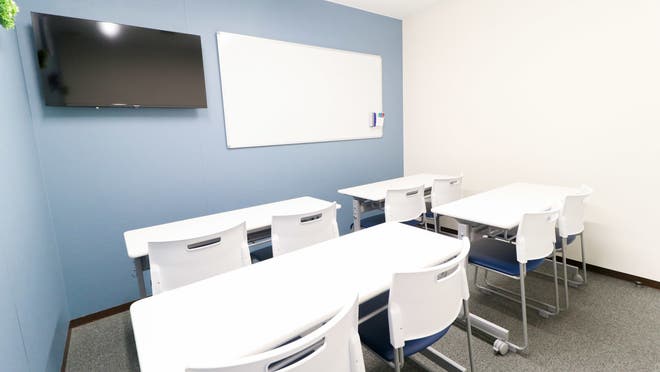 【梅田駅地下直結で最高の立地!大阪駅前第二ビル!8名利用可!】大型モニター・WiFi全て無料!ふれあい貸し会議室 梅田No132の写真4