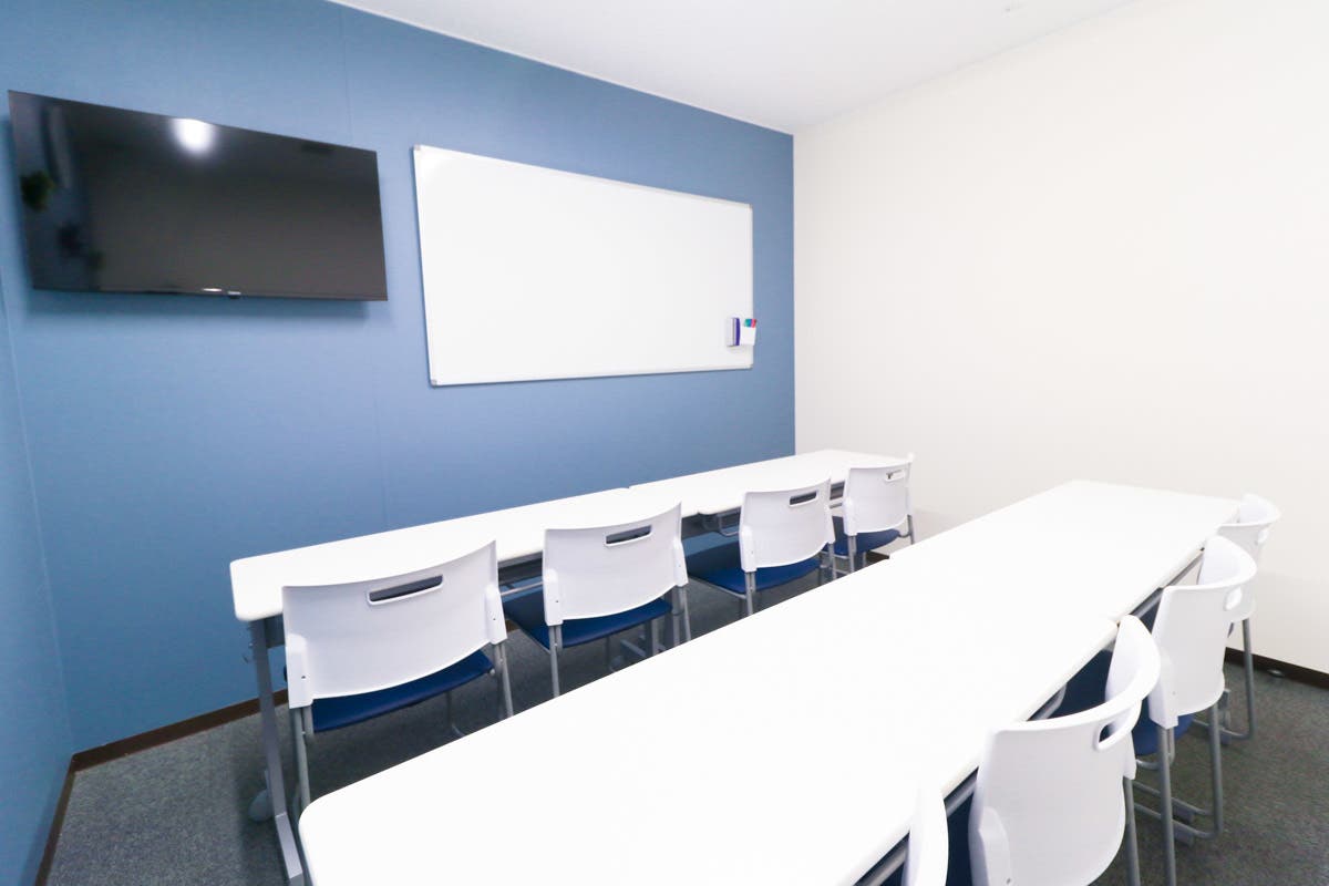 【梅田駅地下直結で最高の立地！大阪駅前第二ビル！8名利用可！】大型モニター・WiFi全て無料！ふれあい貸し会議室 梅田No132の写真6