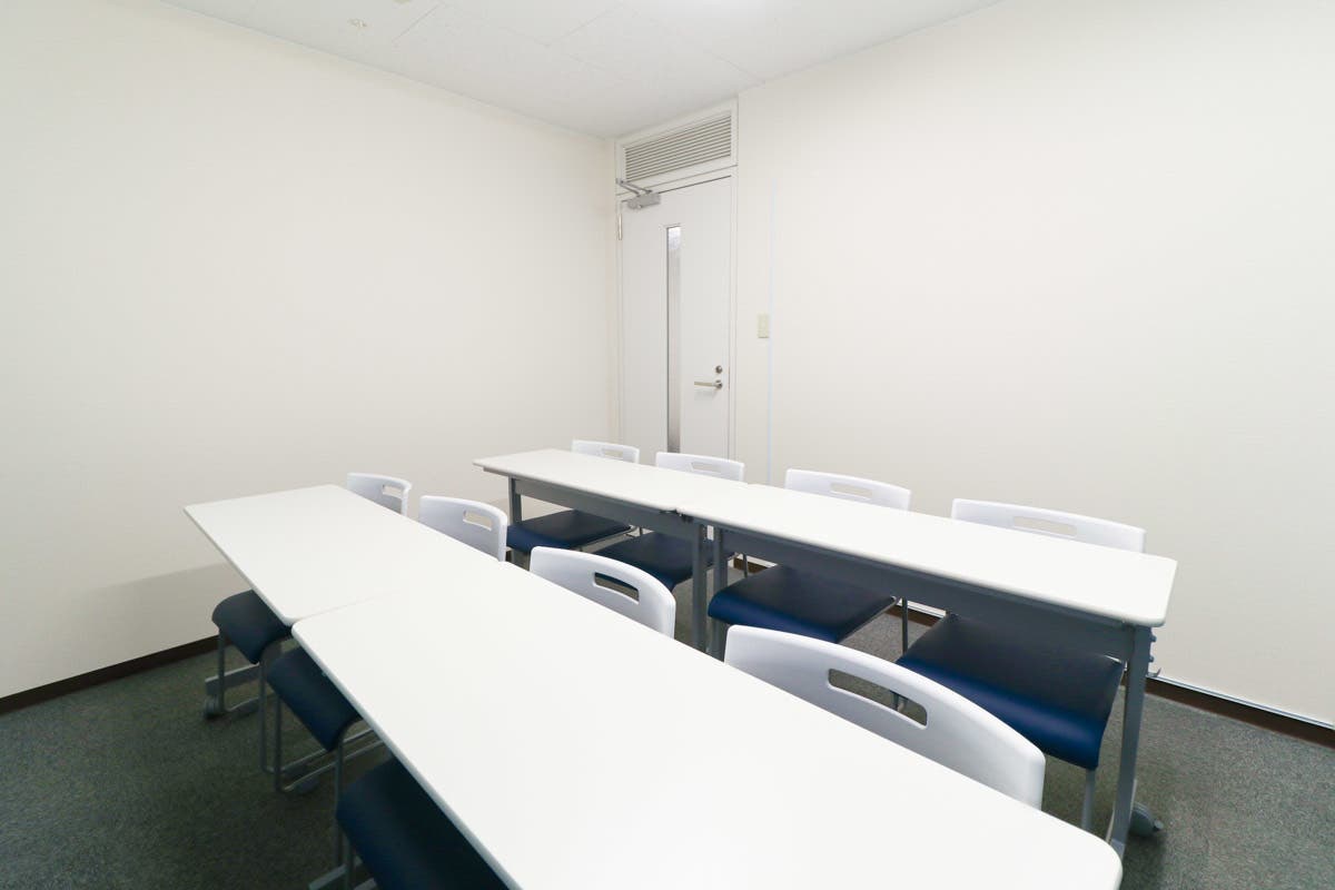【梅田駅地下直結で最高の立地！大阪駅前第二ビル！8名利用可！】大型モニター・WiFi全て無料！ふれあい貸し会議室 梅田No132の写真7