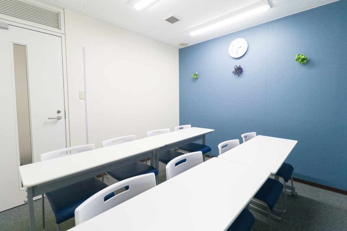 【梅田駅地下直結で最高の立地！大阪駅前第二ビル！8名利用可！】大型モニター・WiFi全て無料！ふれあい貸し会議室 梅田No132の写真8