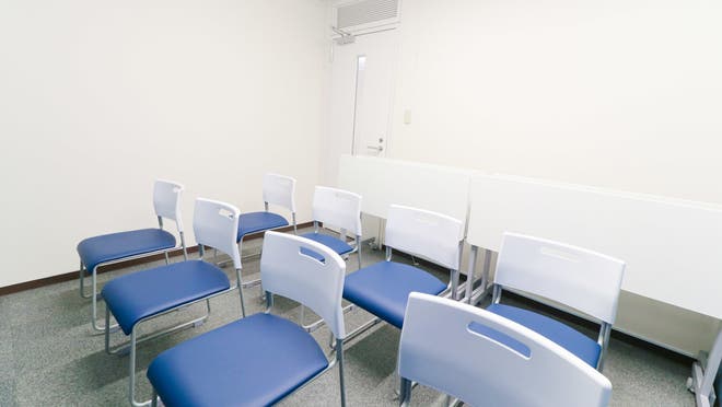 【梅田駅地下直結で最高の立地!大阪駅前第二ビル!8名利用可!】大型モニター・WiFi全て無料!ふれあい貸し会議室 梅田No132の写真18