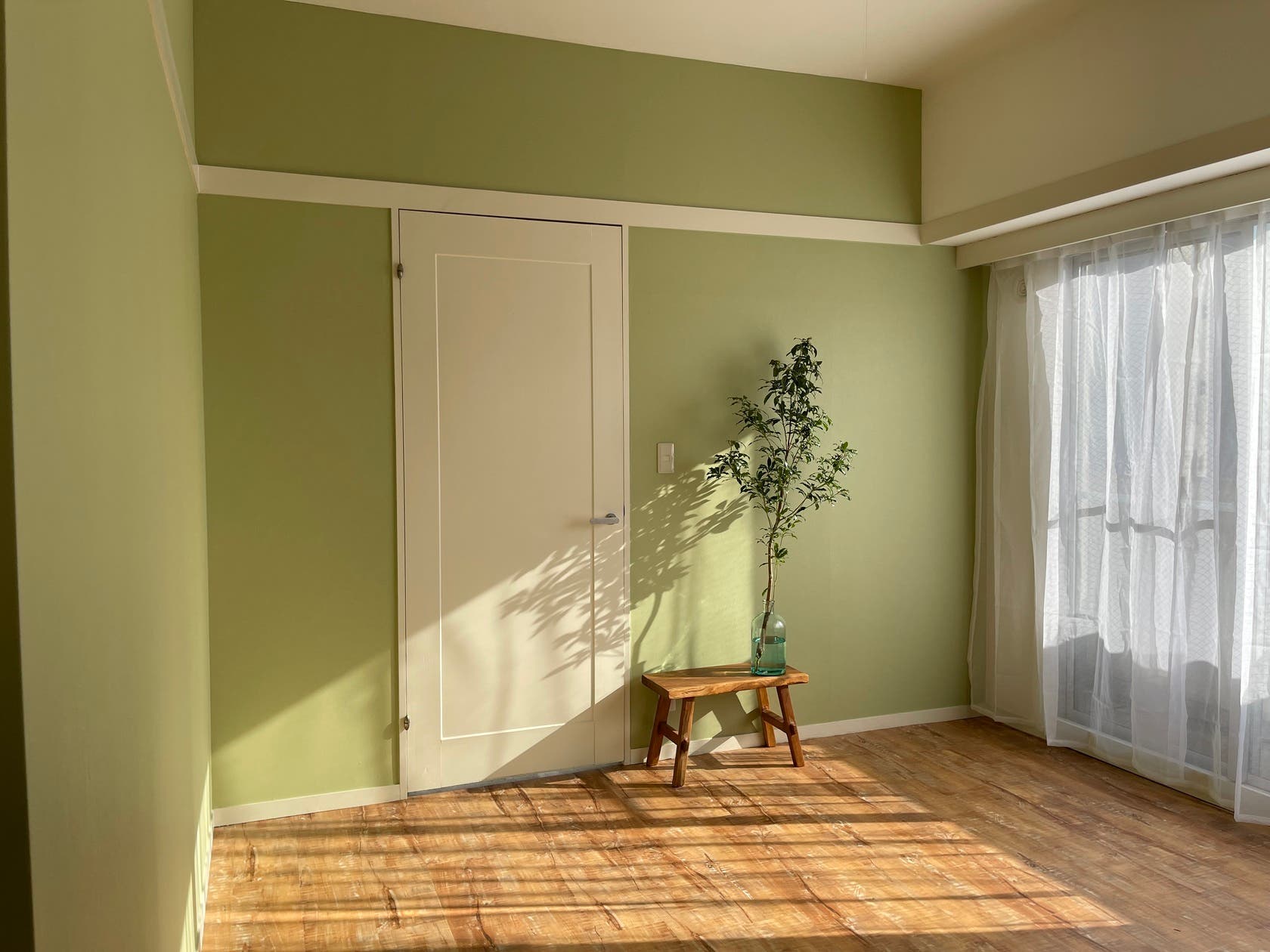 🉐初回割引あり　湯島3分/上野周辺　自然光 × 2つの空間 × 小物豊富な撮影スタジオ📸 〜挙式の控室にも〜の写真8