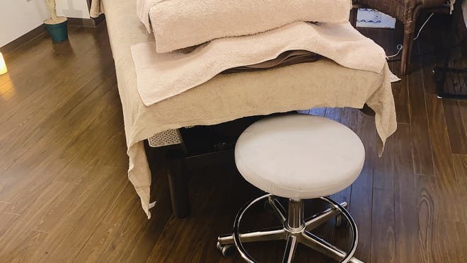 夕方からは1時間1,100円!!【池袋駅5分】電動ベッド・備品多数・完全個室・セラピー・マッサージ・ヒーリングなどにピッタリ空間の写真3