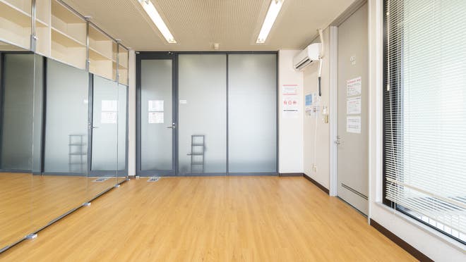 ⭐️少人数にオススメ/久留米市最安値級の価格です⭐️♦︎西鉄久留米駅徒歩1分♦︎ダンスができるレンタルスタジオ【24時間営業】の写真7