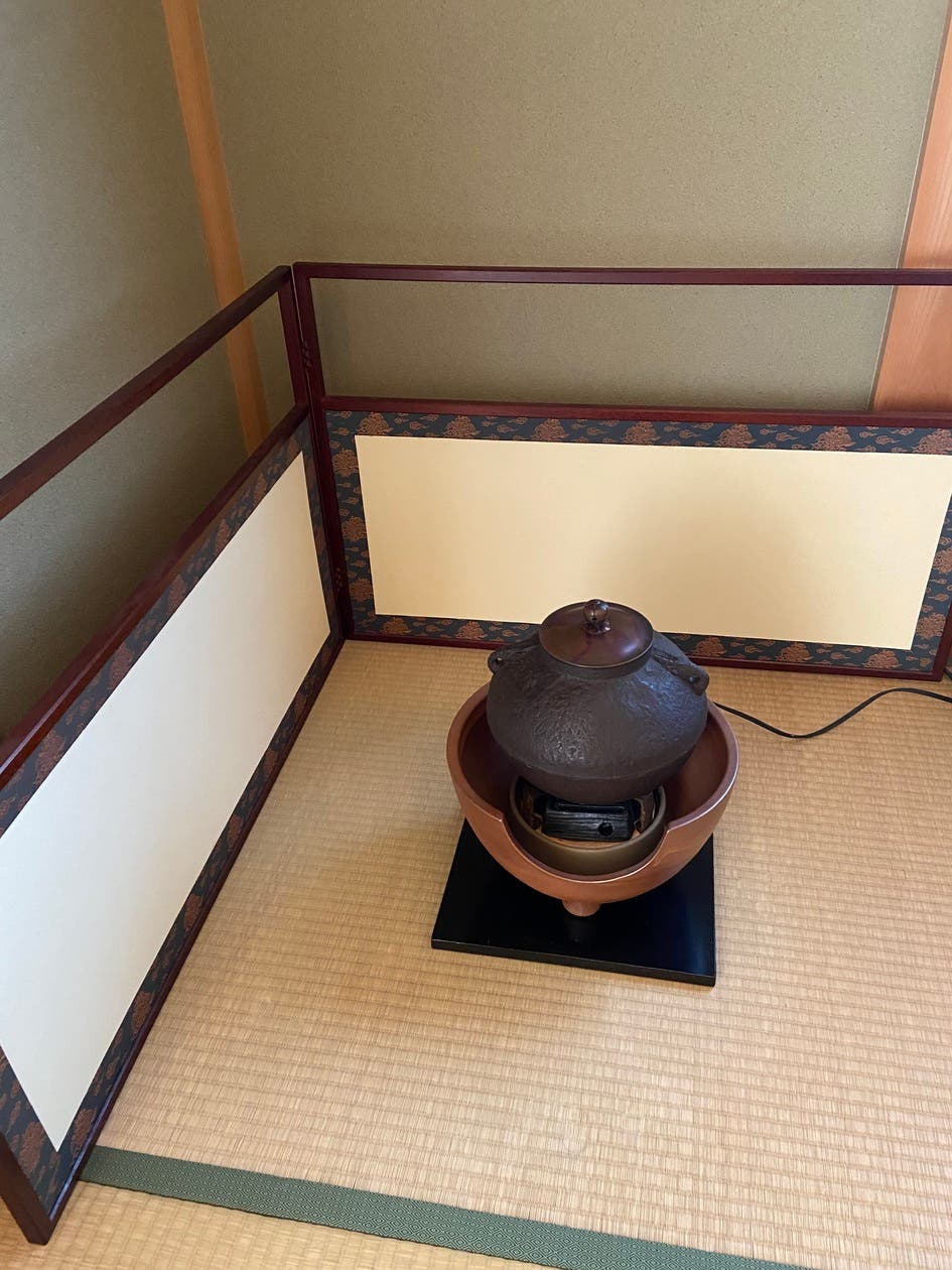 ゆったりお仲間と寛げる和室１０畳　川和町駅から徒歩6分　　注意:2025/12/5〜6庭の手入れあり外は使用できませんの写真7