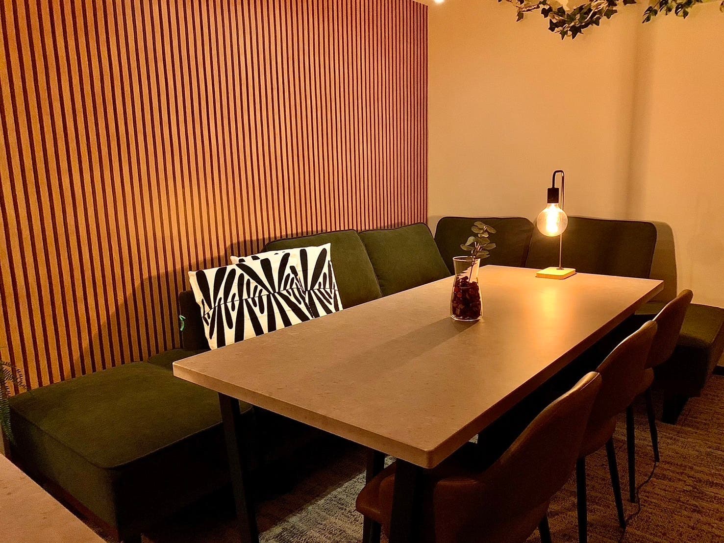 【格安／JR新橋駅徒歩4分】最大18名/Wi-Fi/会議・撮影・懇親会・パーティ・飲食可！の写真7