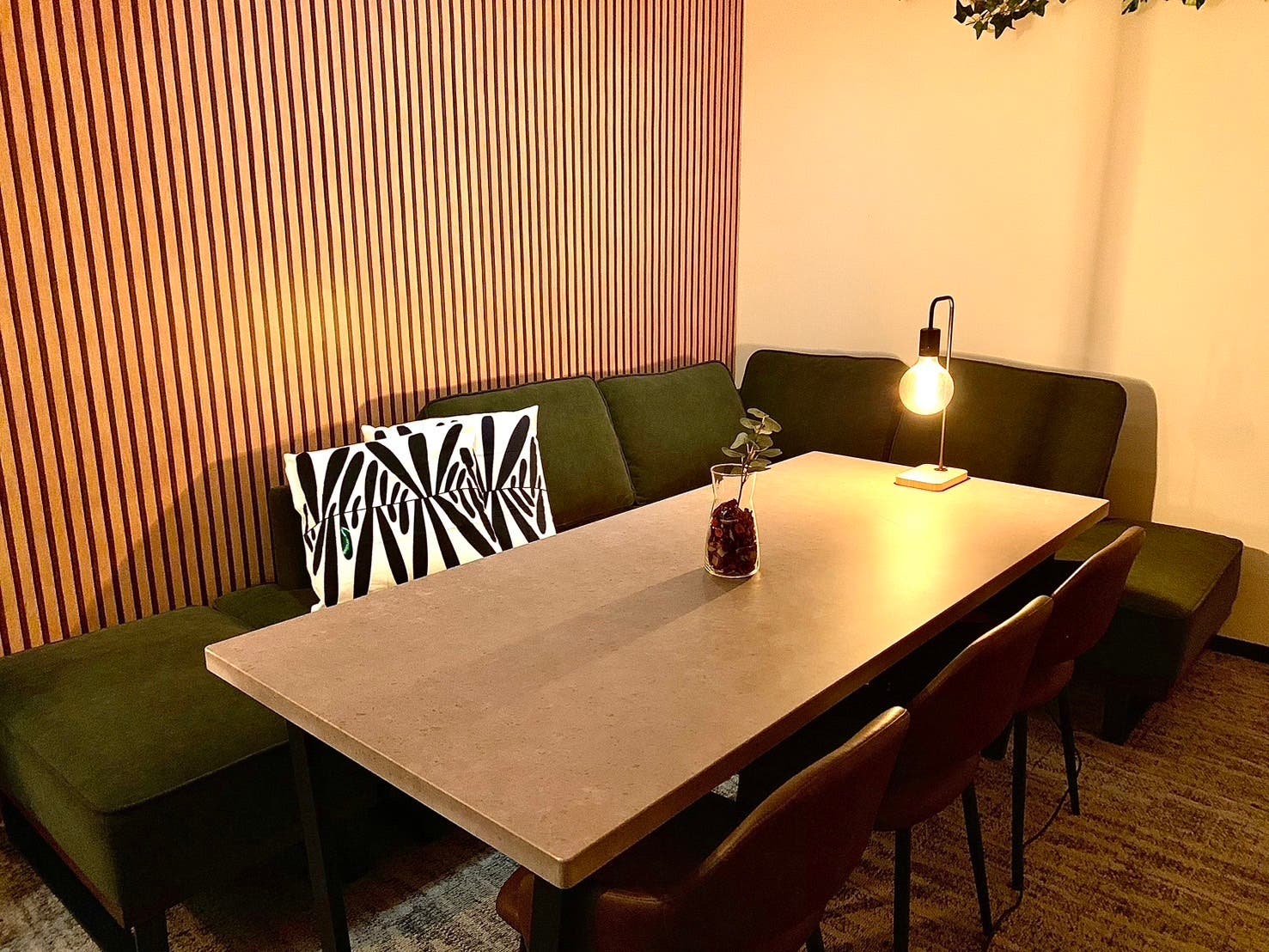 【格安／JR新橋駅徒歩4分】最大18名/Wi-Fi/会議・撮影・懇親会・パーティ・飲食可！の写真9