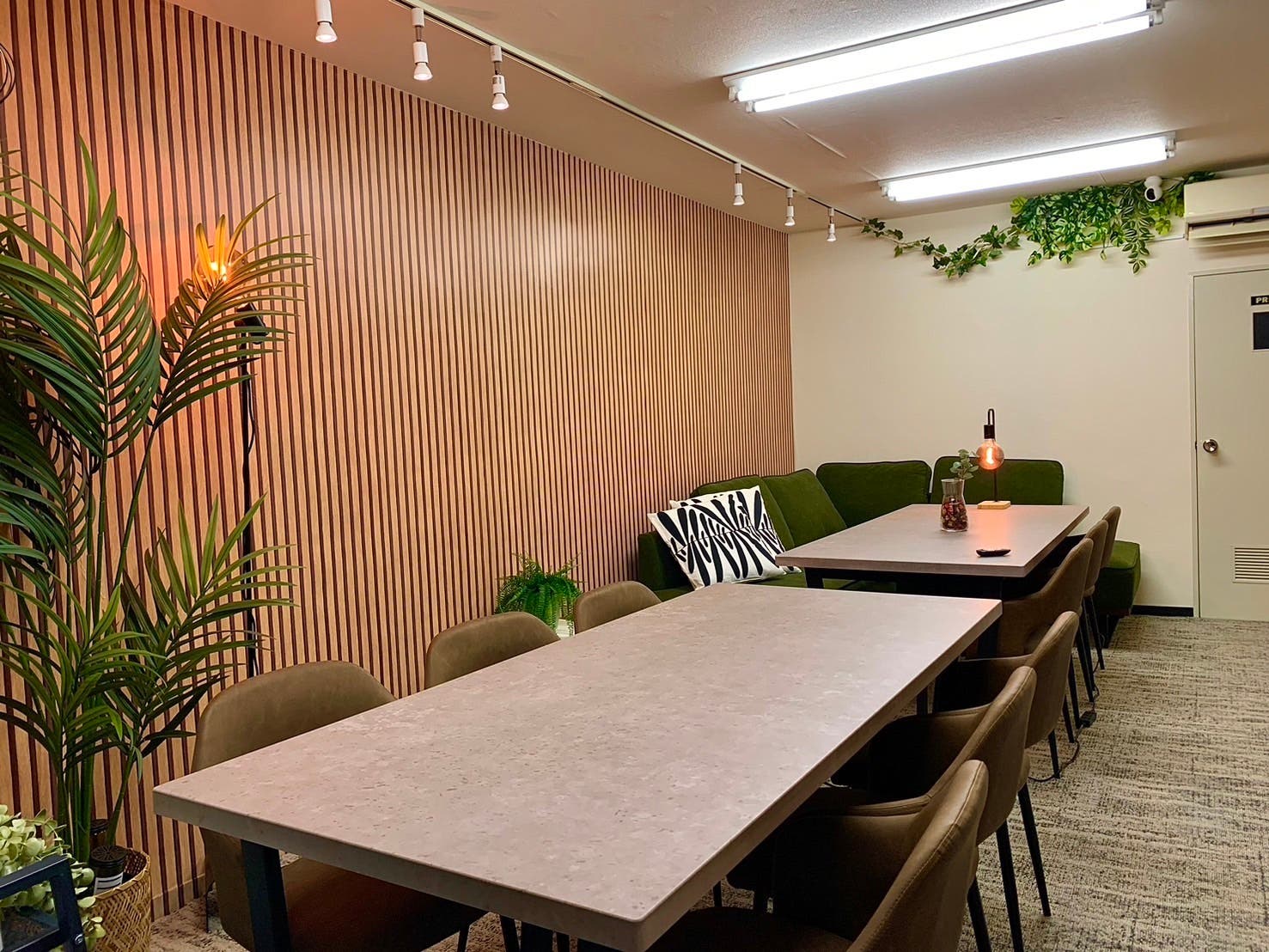 【格安／JR新橋駅徒歩4分】最大18名/Wi-Fi/会議・撮影・懇親会・パーティ・飲食可！の写真18