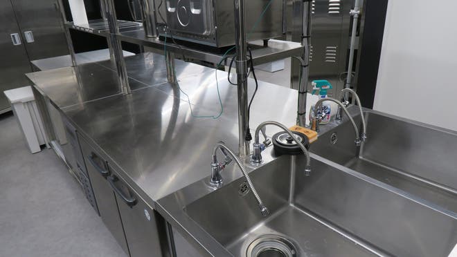 【武蔵小杉】冷凍レンタルキッチン!冷凍食品1万食製造可能・本格厨房設備完備・12人作業可能な広い厨房・営業許可付きキッチンの写真3