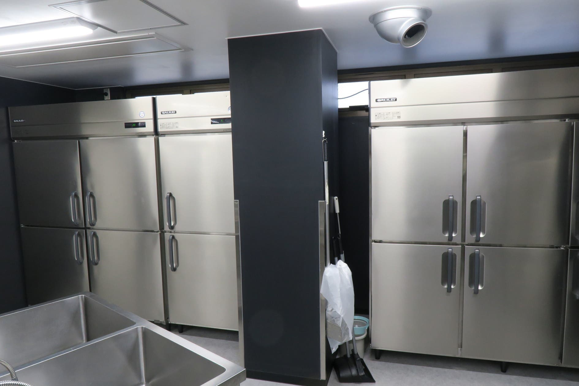 【武蔵小杉】冷凍レンタルキッチン！冷凍食品1万食製造可能・本格厨房設備完備・12人作業可能な広い厨房・営業許可付きキッチンの写真4