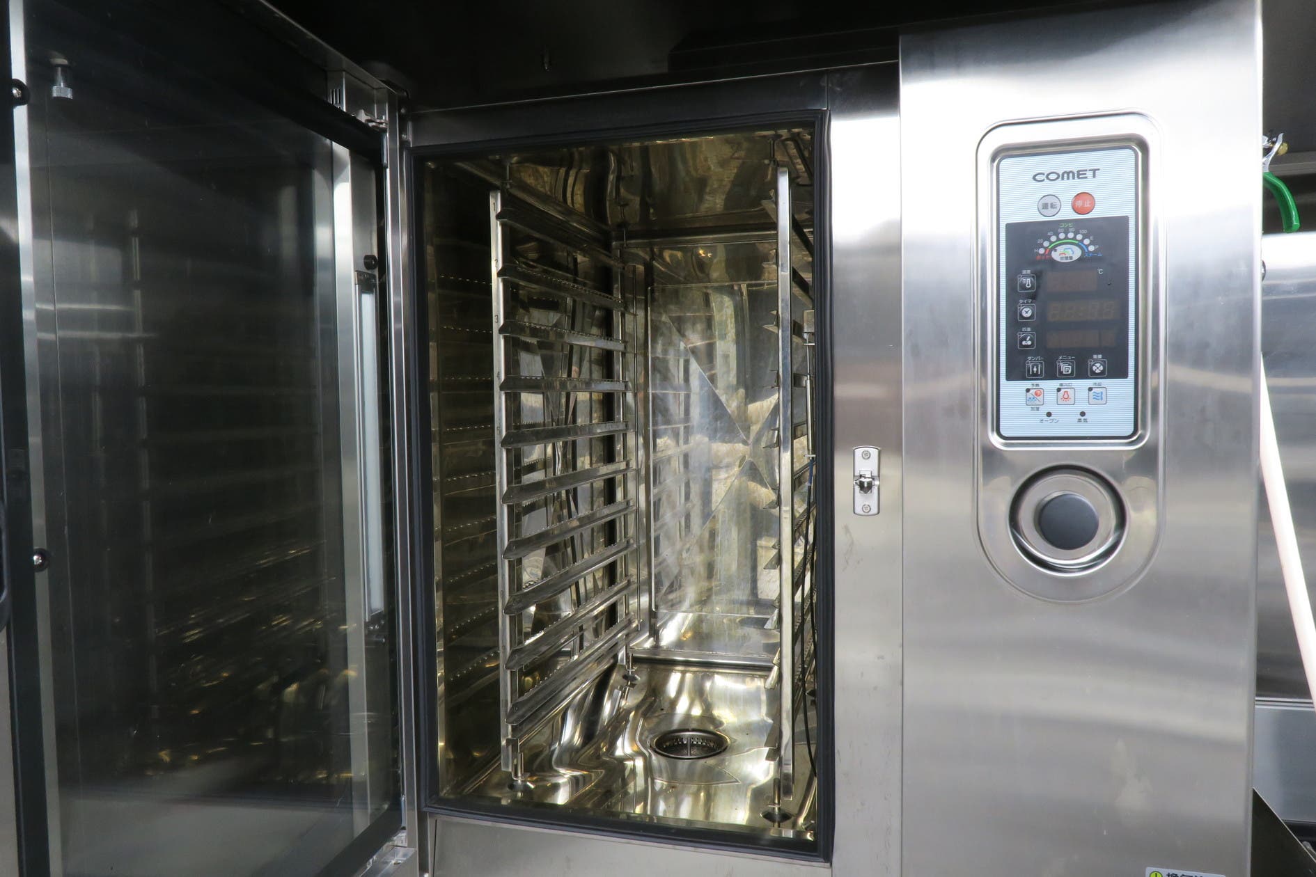 【武蔵小杉】冷凍レンタルキッチン！冷凍食品1万食製造可能・本格厨房設備完備・12人作業可能な広い厨房・営業許可付きキッチンの写真10