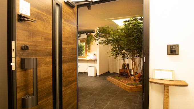 南浦和駅から徒歩３分の利便性良し、セット面やベット等もあり多様なサロンワーク可！の写真9