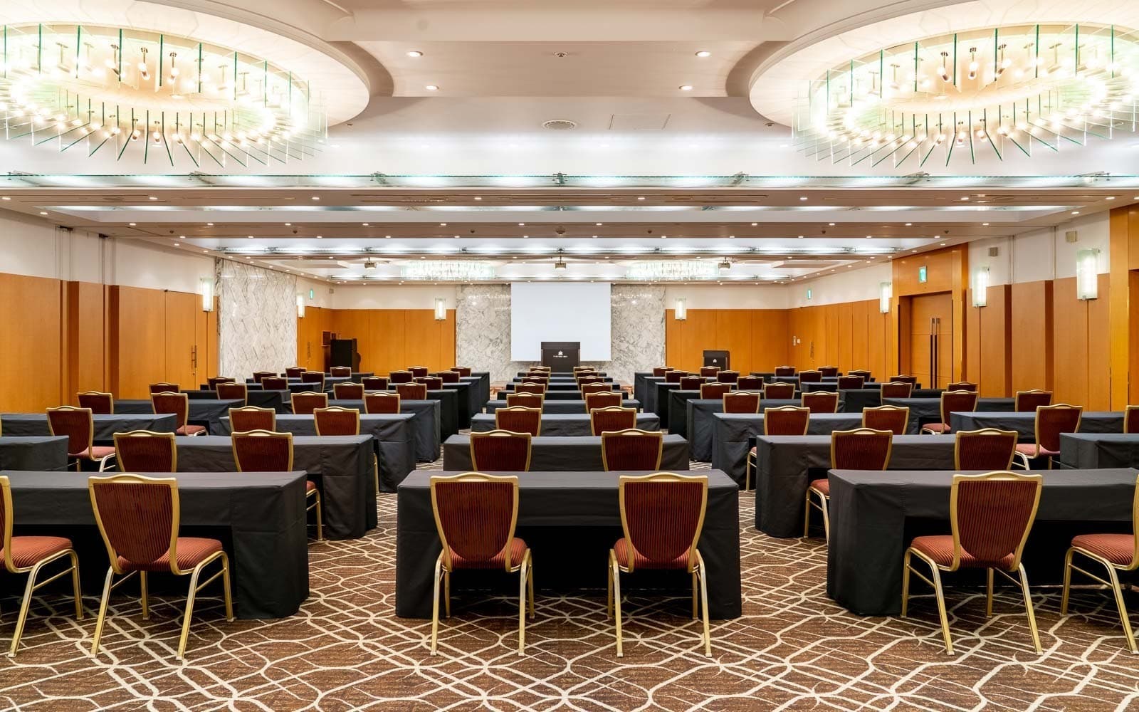 【ホテル日航大阪】孔雀 全室の写真1