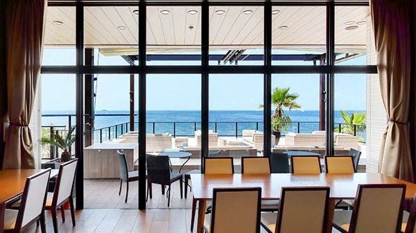 【THE SURF OCEAN TERRACE】レストランの写真1