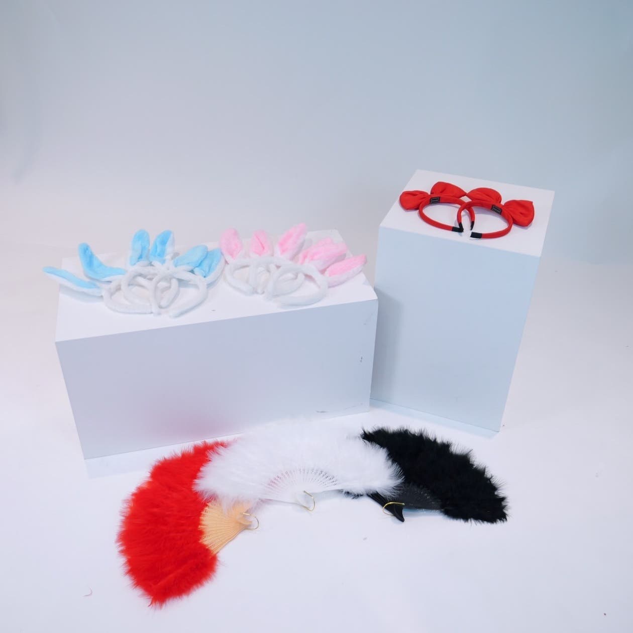 川口駅西口のセルフ写真スタジオ！カメラ等の撮影機材や小道具を各種取り揃えています！の写真5