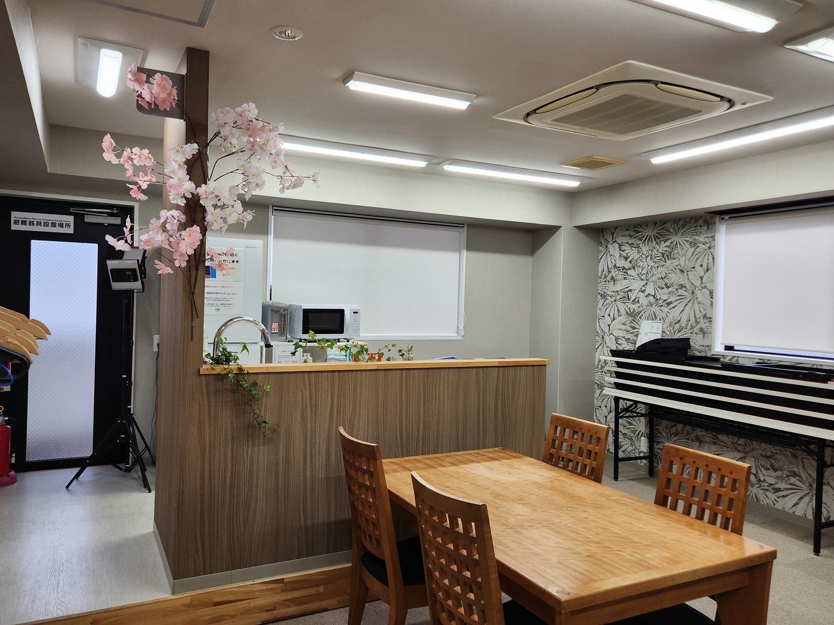 JR神戸駅前２分の60㎡大会議室です。商談会・物販等イベント向けパーティースペース。キッチンあり。の写真16