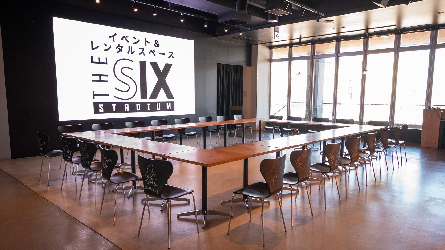 熱狂とつながりが生まれる、最大300名収容の多目的レンタルスペースの写真9