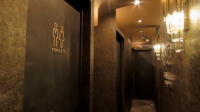 壁仕切り&扉付の個室◎小伝馬町駅から徒歩2分のモダンなサロンの写真6