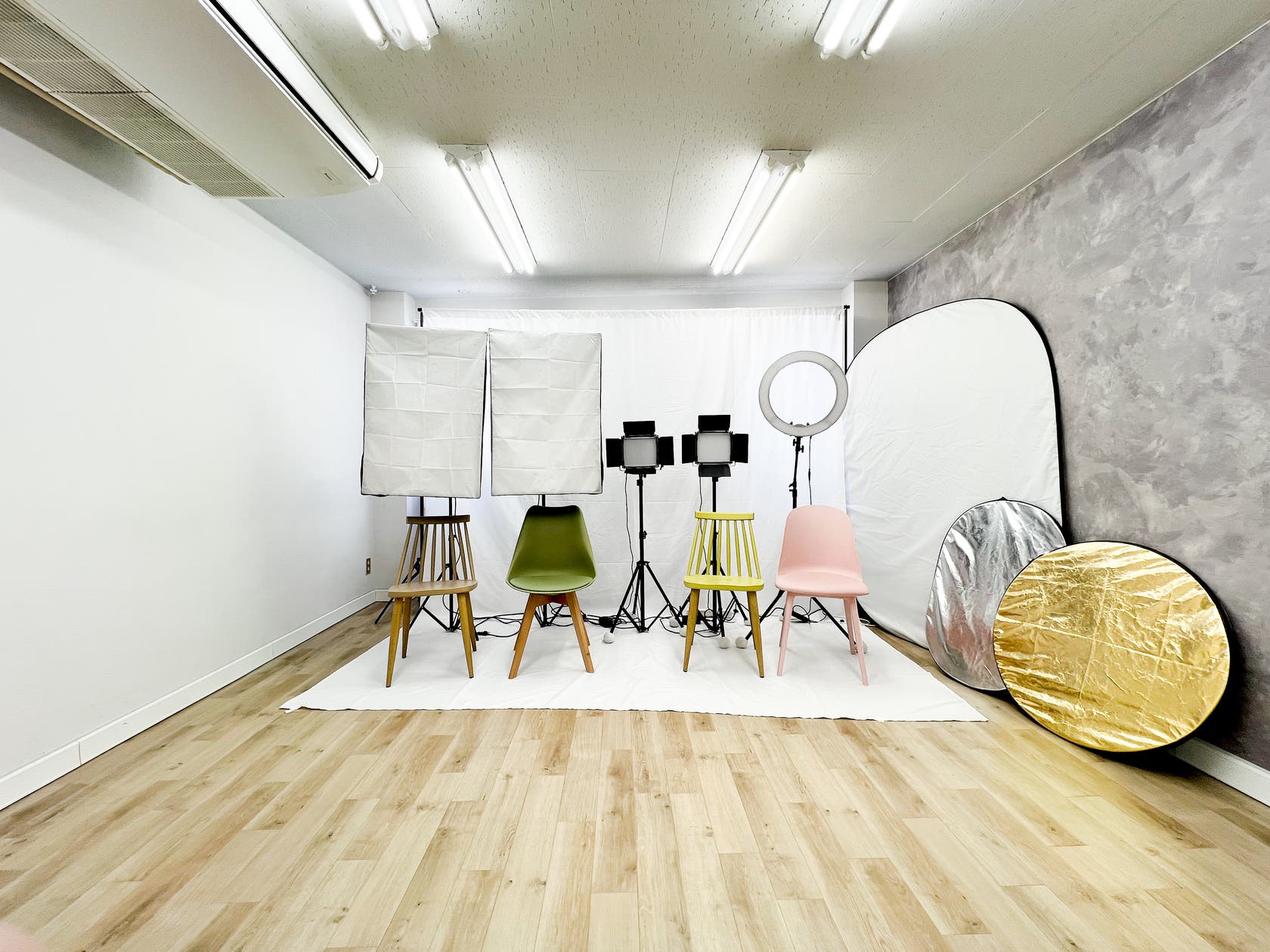 【神保町駅徒歩3分のレンタル撮影スタジオ】令和6年５月オープン！コスパ最強！自然光！撮影用備品無料貸出！の写真12