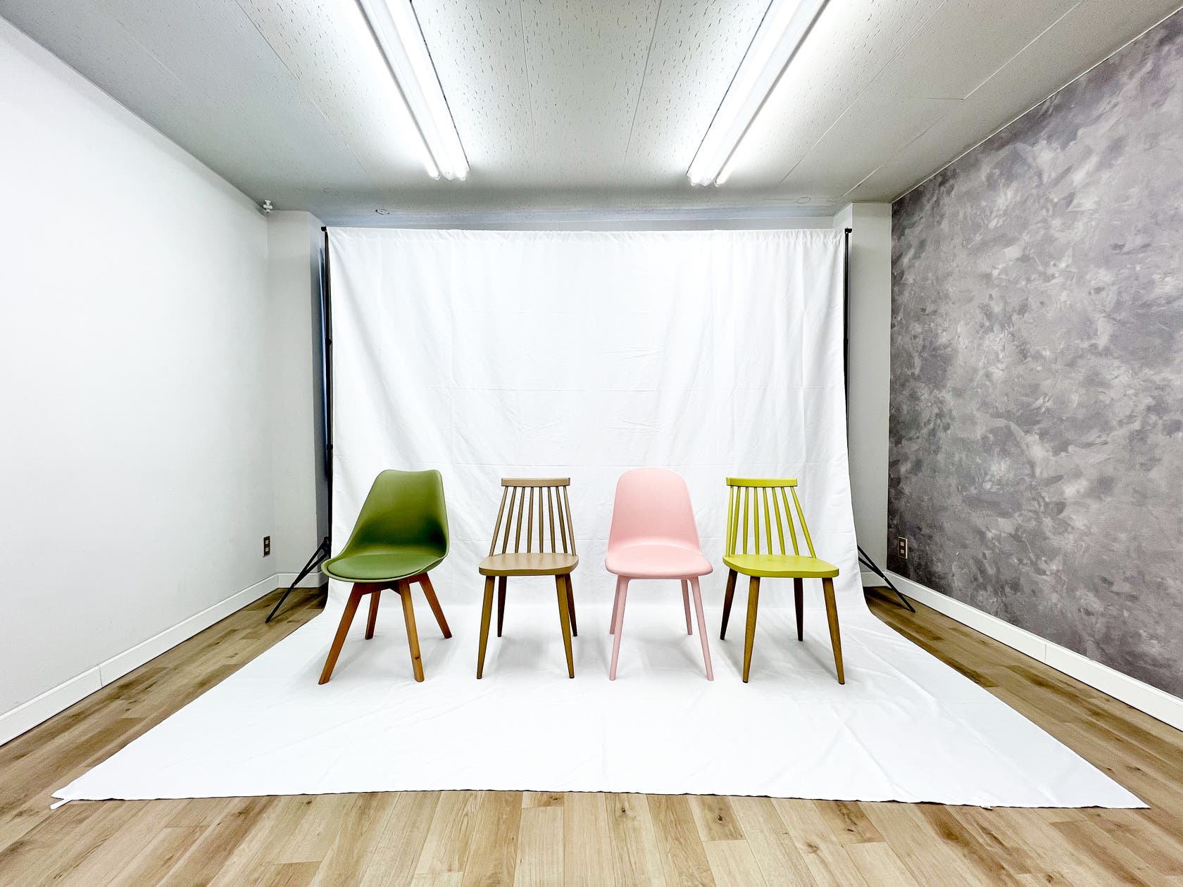 【神保町駅徒歩3分のレンタル撮影スタジオ】令和6年５月オープン！コスパ最強！自然光！撮影用備品無料貸出！の写真9