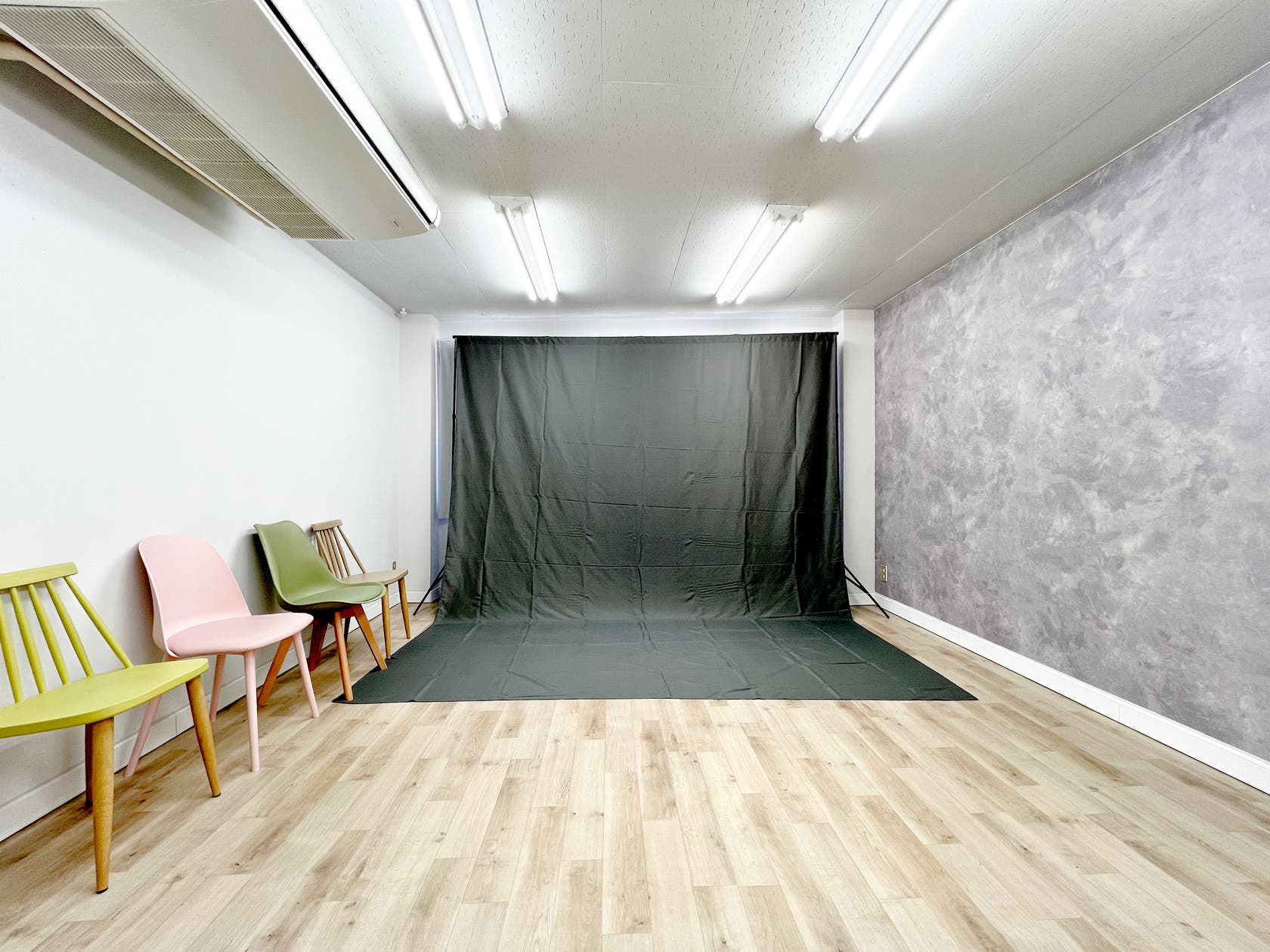 【神保町駅徒歩3分のレンタル撮影スタジオ】令和6年５月オープン！コスパ最強！自然光！撮影用備品無料貸出！の写真6