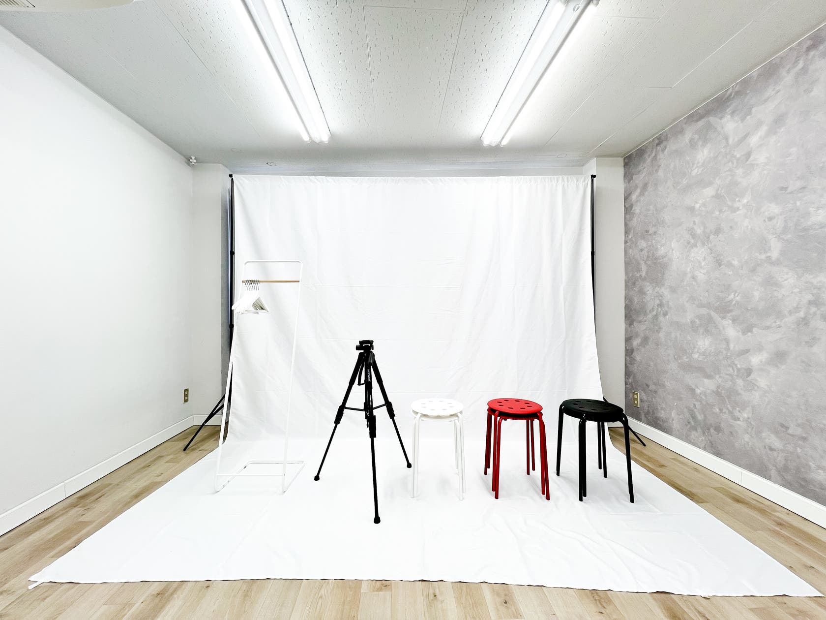 【神保町駅徒歩3分のレンタル撮影スタジオ】令和6年５月オープン！コスパ最強！自然光！撮影用備品無料貸出！の写真10